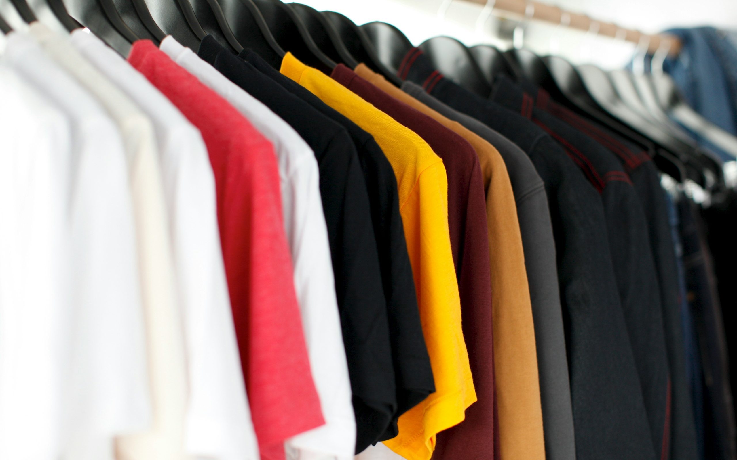 Microplásticos en la ropa: Un polizón invisible en tu armario - Reducir ...